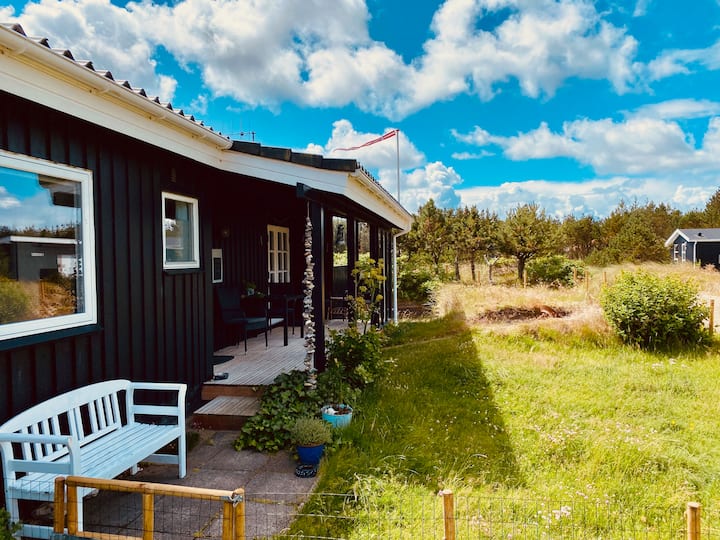 Charmerende Sommerhus I Fantastiske Klitmøller - Danemark