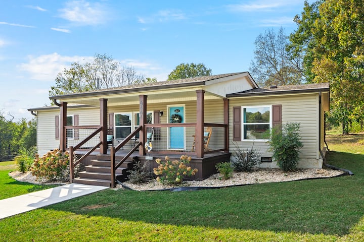 Tennessee’s Four Cedars Farmhouse @ Likazoo - Cedars of Lebanon State Park, Lebanon