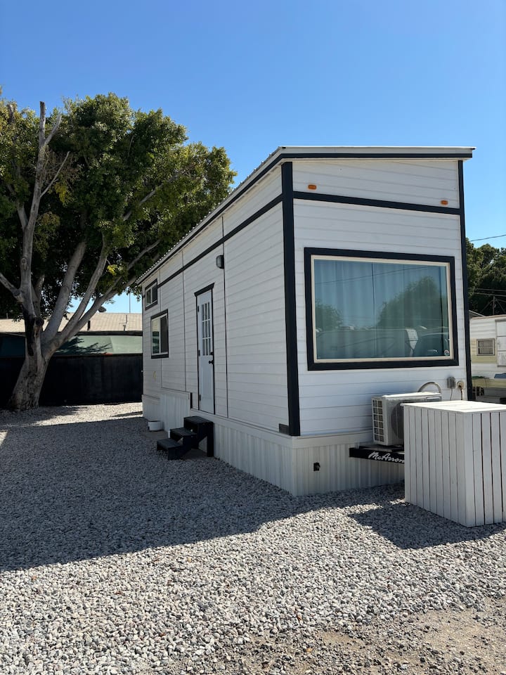 Perfect Tiny Home With Charm - Yuma, AZ
