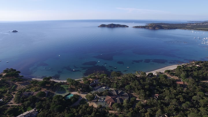 Chalet En Bord De Mer Avec Accès Direct à La Plage - Pinarellu