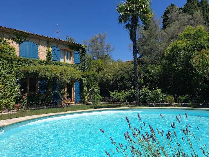 Private Villa And Pool In Its Own Grounds - Grasse
