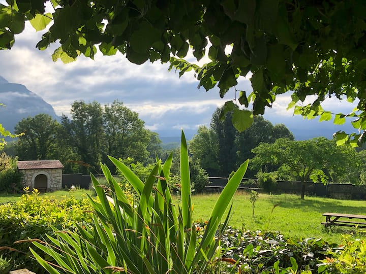 Le Nature : Duplex Dans Une Bâtisse En Pierre. - Culoz