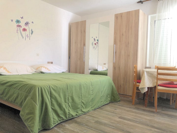 Milly Room Studio...close To The City And Beach - Rab