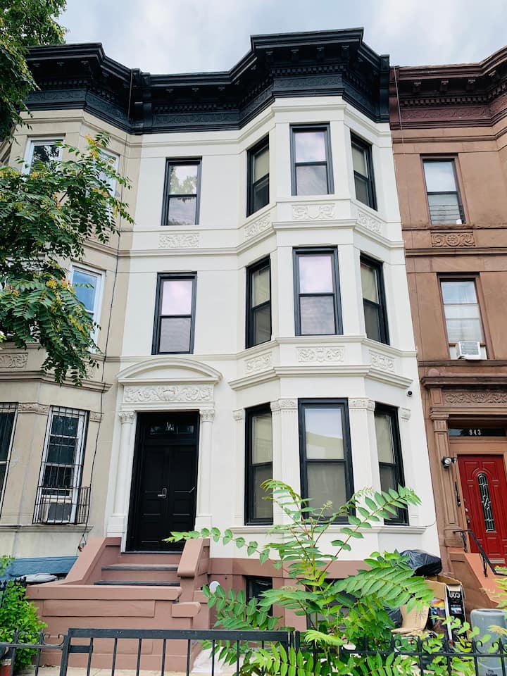 Beautiful 3bed 2bath Brownstone Apartment - 紐約, NY