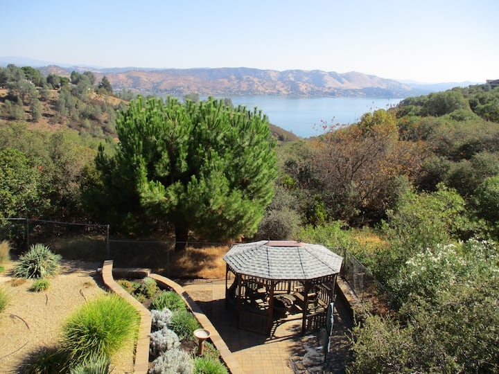 Amazzing Lake View 3 Br In Wine Country - Clearlake, CA