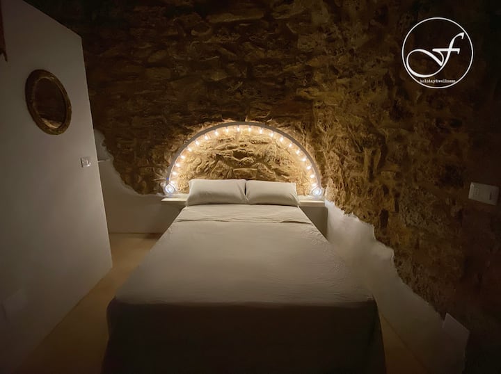 Caratteristico Trullo Salentino Con Piscina - Matino