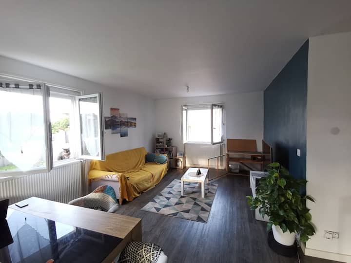 Villa Tout Confort- Terrain Clos - Montrevel-en-Bresse