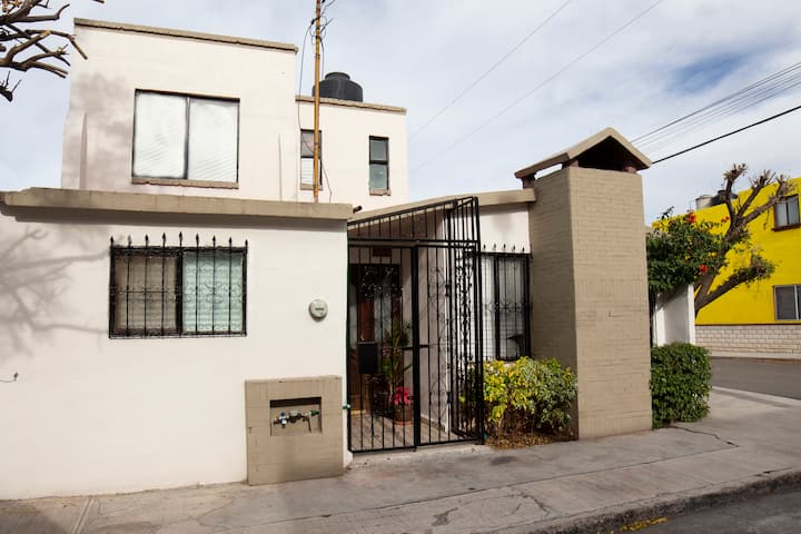 Casa Completa Al Sur De Saltillo - Saltillo