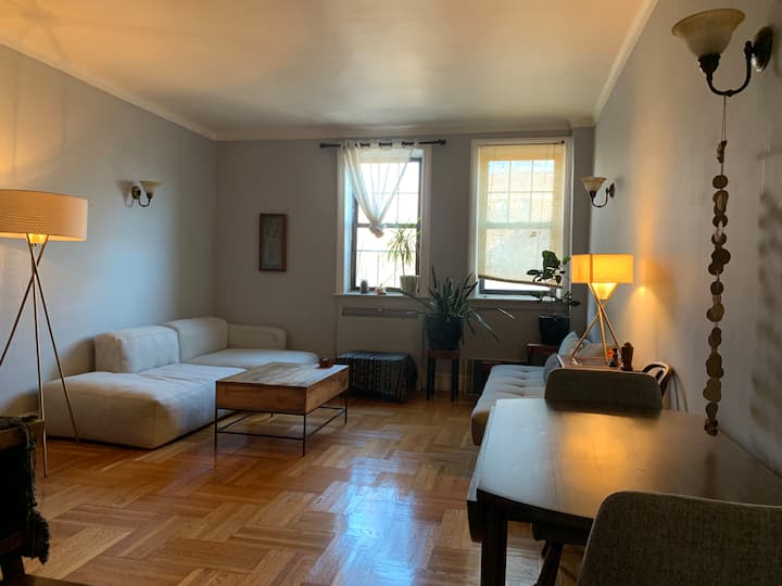 Spacious 1-bedroom Refuge In Ditmas Park, Brooklyn - Brooklyn, NY