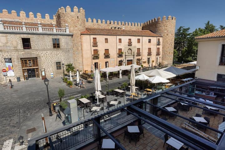 Double Room In Puerta De Alcázar Hostel - Ávila