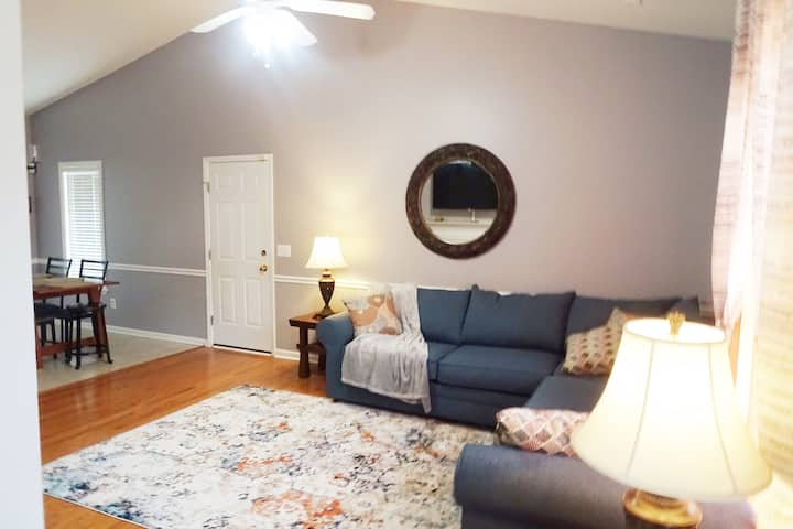 Cute And Cozy 3 Bedroom House In Winston-salem - Winston-Salem, NC