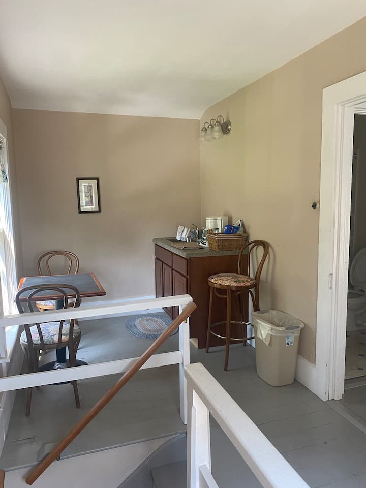 #4-queen Bedroom For Rent, Waterfront, Quiet Area - Put-in-Bay, OH