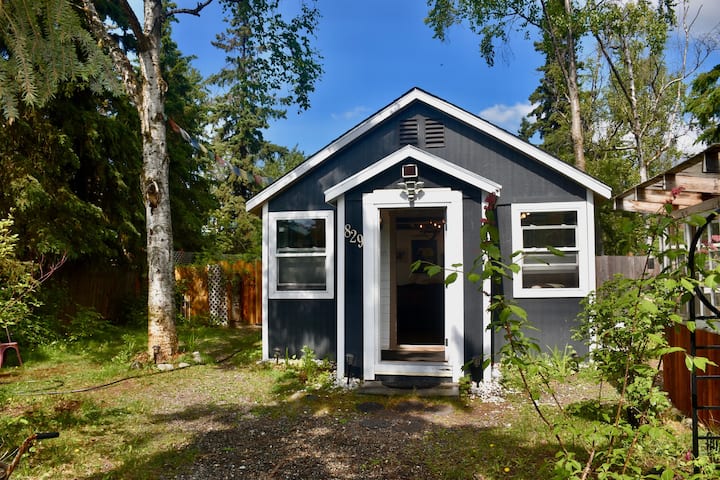 Adorable Centrally Located House W/high Speed Wifi - Alaska Zoo, Anchorage