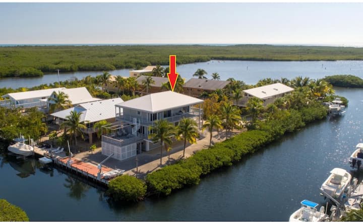 3 Story Waterfront House + Pool Beautiful Views! - Key Largo