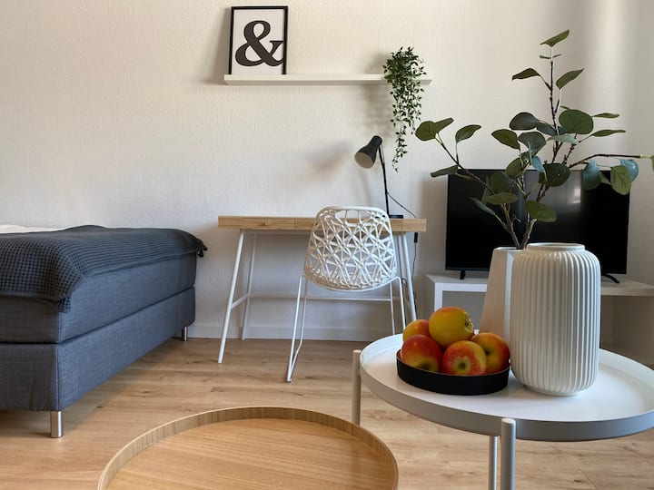 Modern, Spacious, Central, Sep. Kitchen, Wifi - Cologne
