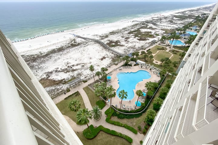 Beach Club Avalon Oceanfront Resort Condominiums For Rent In Gulf