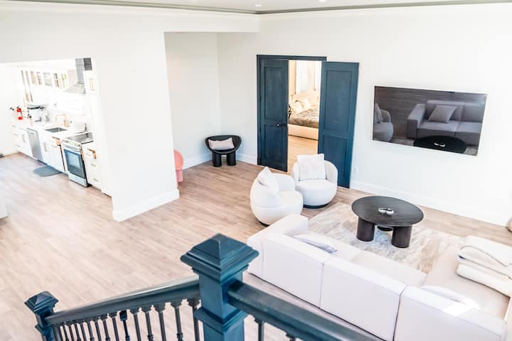 Minimalistic Luxury Home - Clinton, MD
