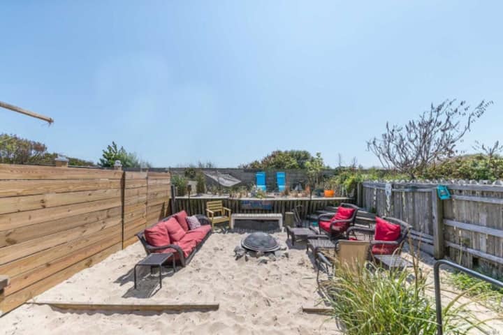 We're Dune It Well And Invite You To Come Live Literally On The Beach! - Long Beach, NY