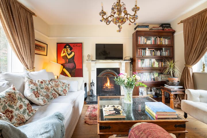 Cosy House In Balcombe Village - Crawley