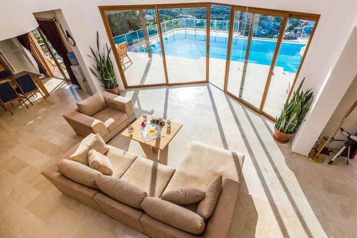 Villa Suzan With Peaceful Garden And Sea View - Turkey