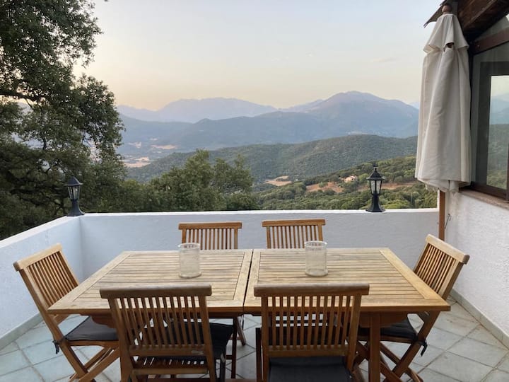 Very Quiet House With Mountain View In Sartène - Propriano
