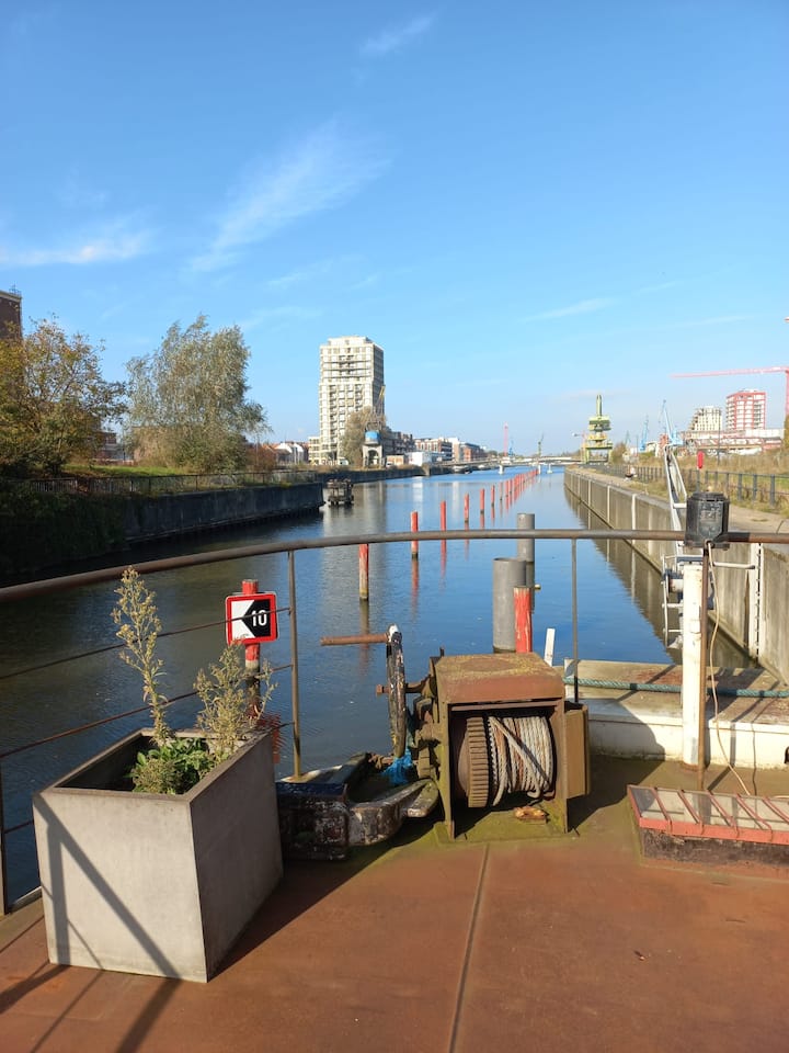 Modern Unique Houseboat, Quiet Yet Close To Centr - Gent