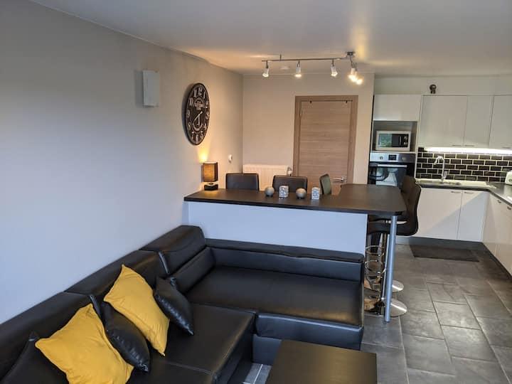 Petite Maison Chaleureuse Avec Terrasse Et Parking - Nieuwpoort