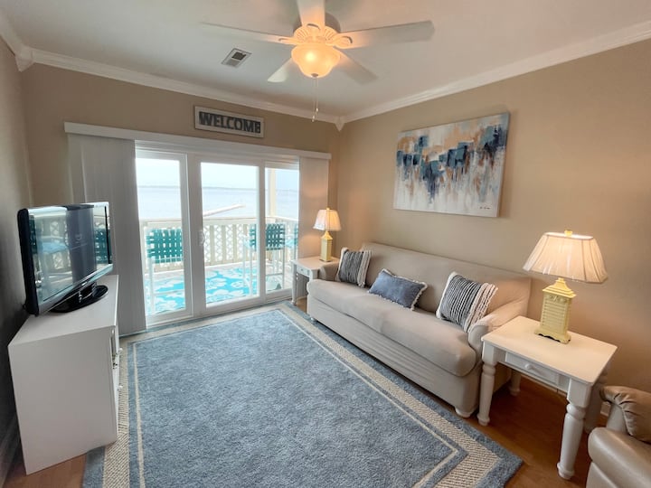 Waterfront Condo On Pensacola Beach - Gulf Breeze, FL