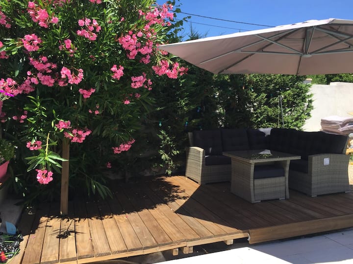 Pour Des Vacances Dans Le Sud, Maison Avec Piscine - Marseille