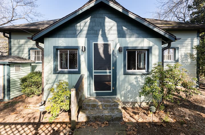Private Cottage On Magnolia House Garden Estate - Hot Springs, NC
