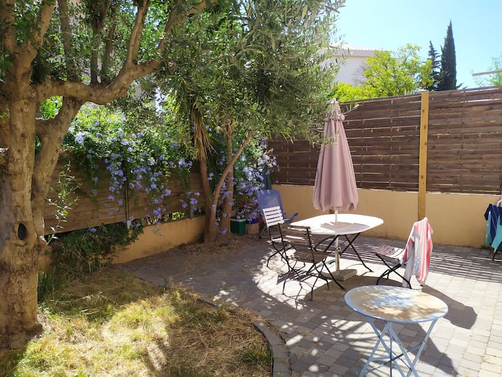 Jolie Maison Calme Avec Jardin Idéalement Située - Perpignan