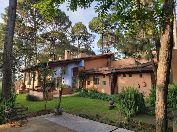 Spaces That Invite You To "Stop" - Valle de Bravo