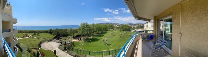 Au "Grand Large" 3 Pièces Front Mer Et Piscine - Antibes