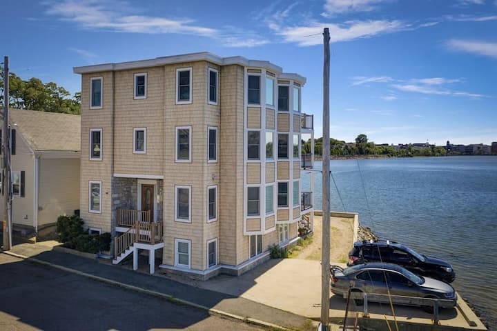 Lovely 1 Bedroom, 2 Bathroom Oceanfront Condo - セーレム, MA