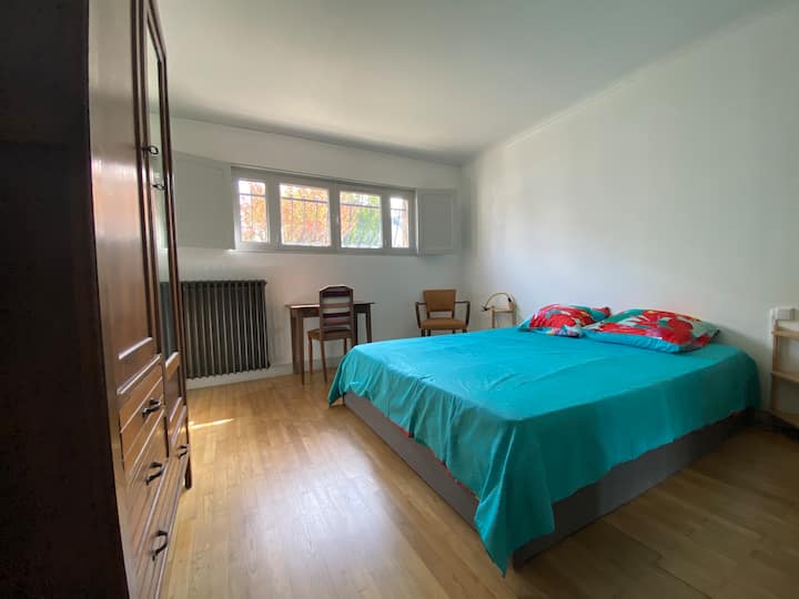 Chambre Dans Maison Proche Des Facs Et Bordeaux - Bordeaux
