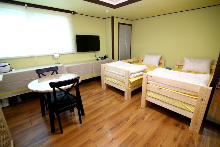 Entire Room&bath, Next To St. Market #203 - 미사1동