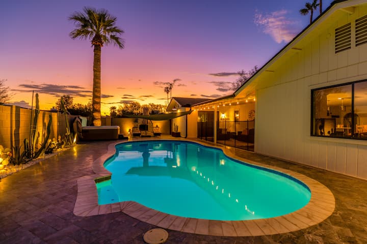 Stay & Play: Heated Pool, Putting Green, And Games - Chandler, AZ