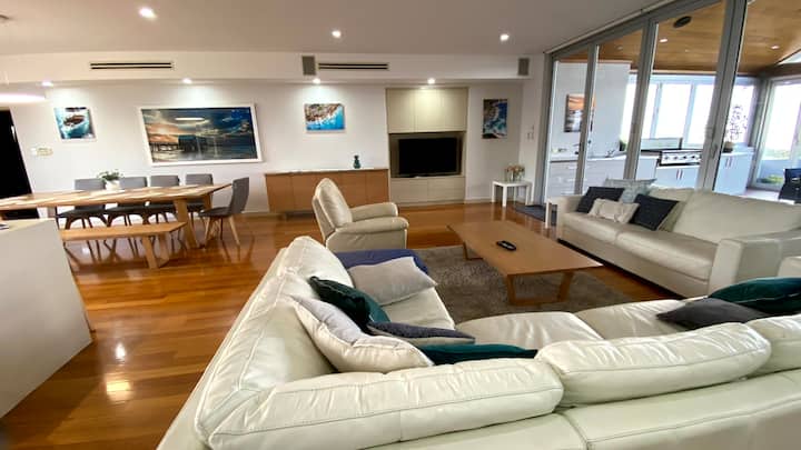 The Deck House - Beautiful Busselton Beachfront - Busselton