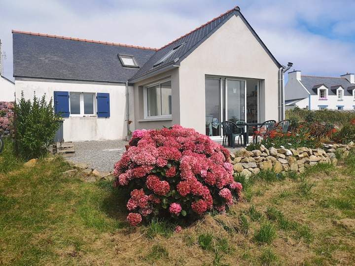 Se Ressourcer à Ouessant Dans Une Jolie Maison Confortable Et Chaleureuse, Au Point Culminant De L'île - Ouessant