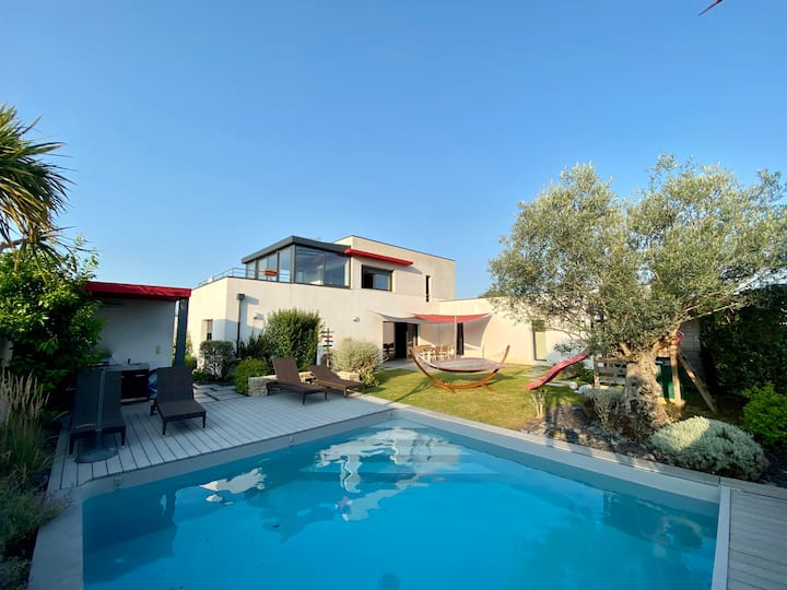 Villa Familiale Avec Piscine Chauffée Et Jacuzzi - Charente-Maritime