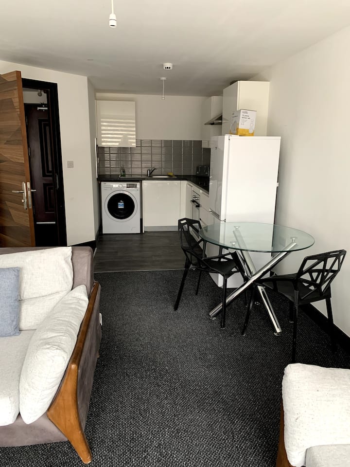 Two Bedroom Apartment With Two Bathrooms - Manchester