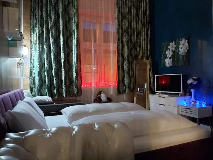 Ultra- Central Family And Friends Boutique De Luxe - Oradea