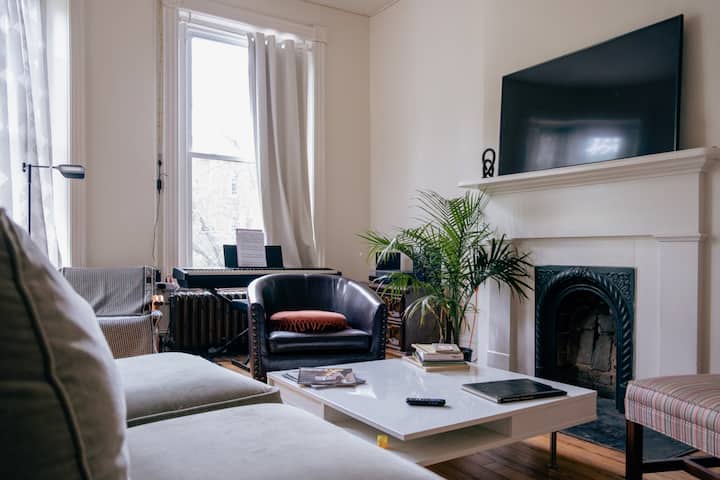 Spacious, Historic House In The Middle Of The City - Richmond, VA