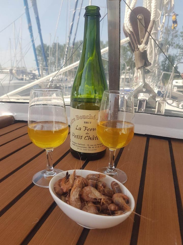 Voilier De Charme En Acajou. - Ouistreham