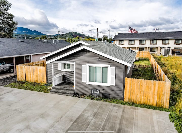 Pet-friendly Home: Walk To Route 66 & Gc Train - Williams, AZ