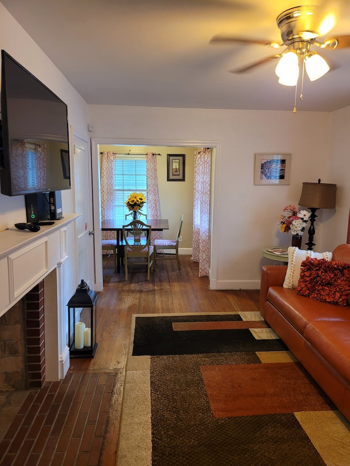 Cozy Greenville Home. Central Location - Greenville, NC