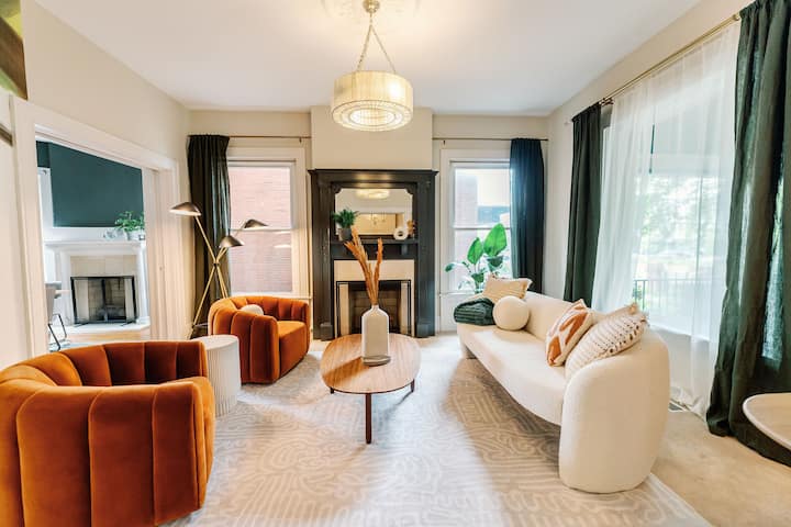 130yr Old Luxurious Manse — Family And Friends - St. Louis, MO