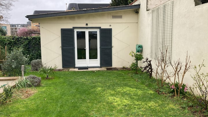 Chambre Indépendante Dans Jardin - Cachan