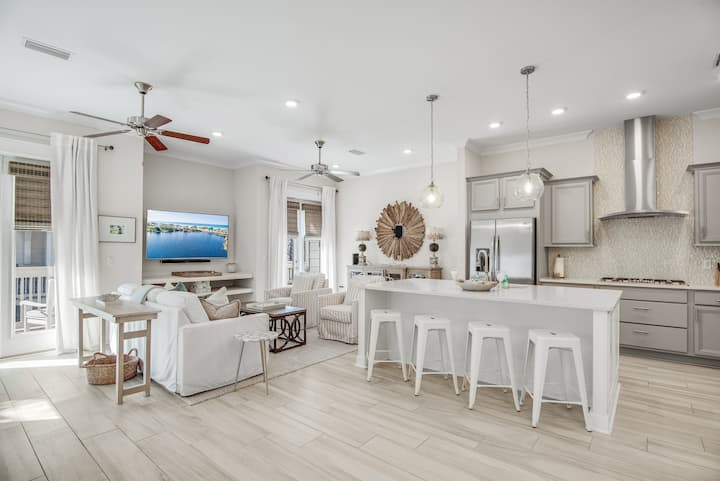30a Beach Stay Near Pool & Big Chill – Sleeps 10 - Watersound, FL