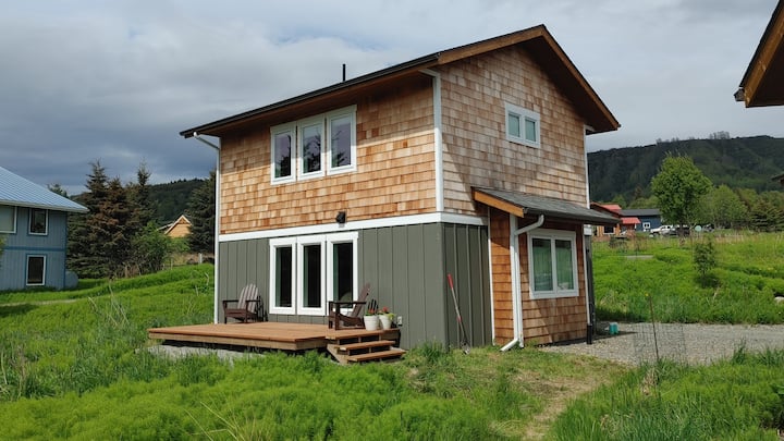 Cozy Seaside Cottage With Bay Views In Homer, Ak - Halibut Cove, AK